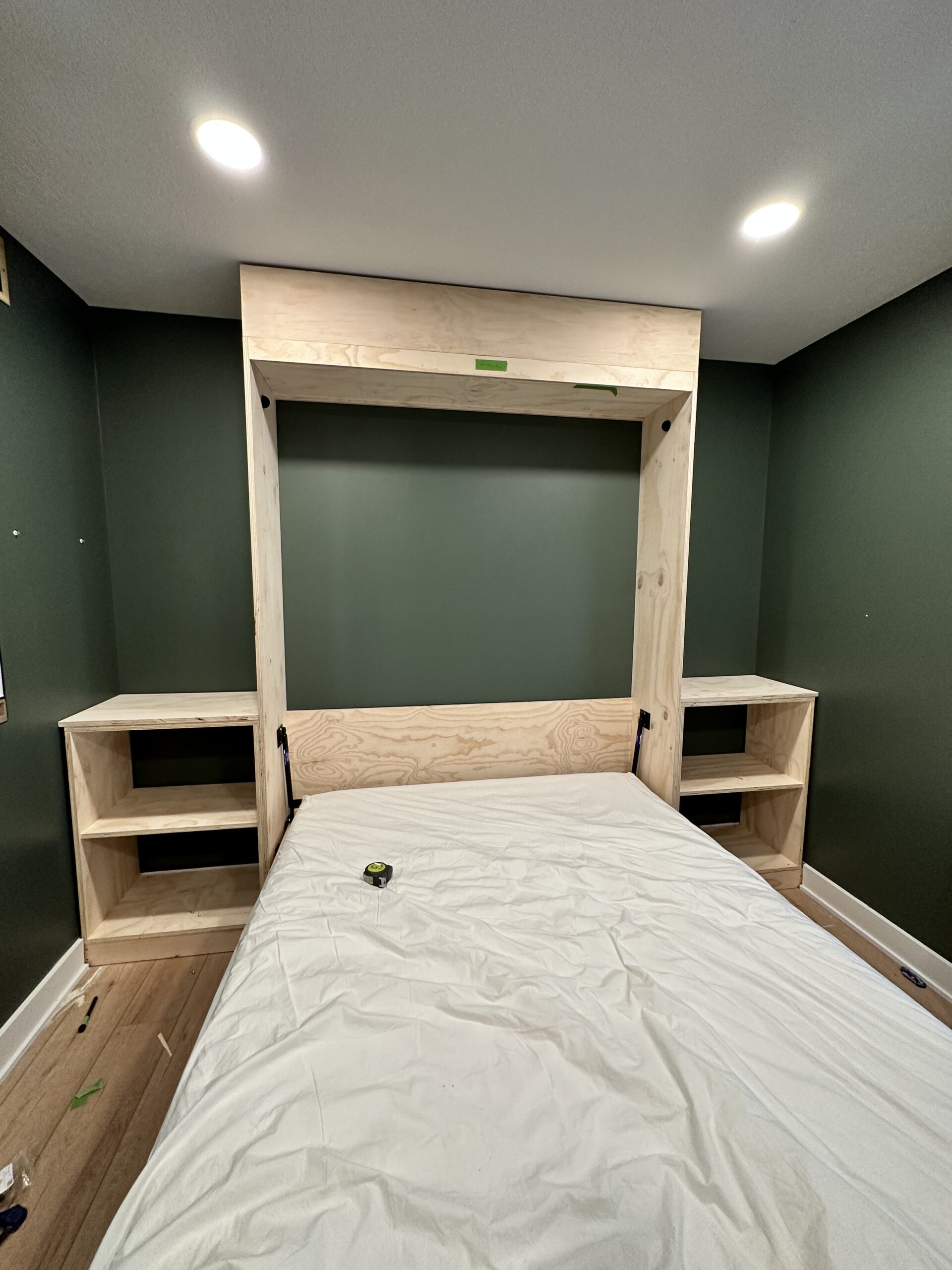 DIY Murphy Bed with Built-Ins - Newbuild Newlyweds