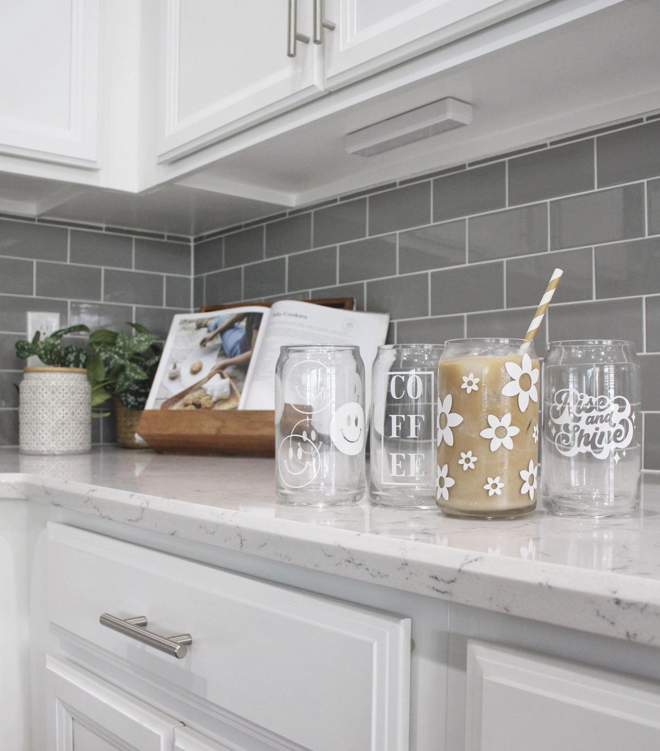 DIY Iced Coffee Glasses - Newbuild Newlyweds