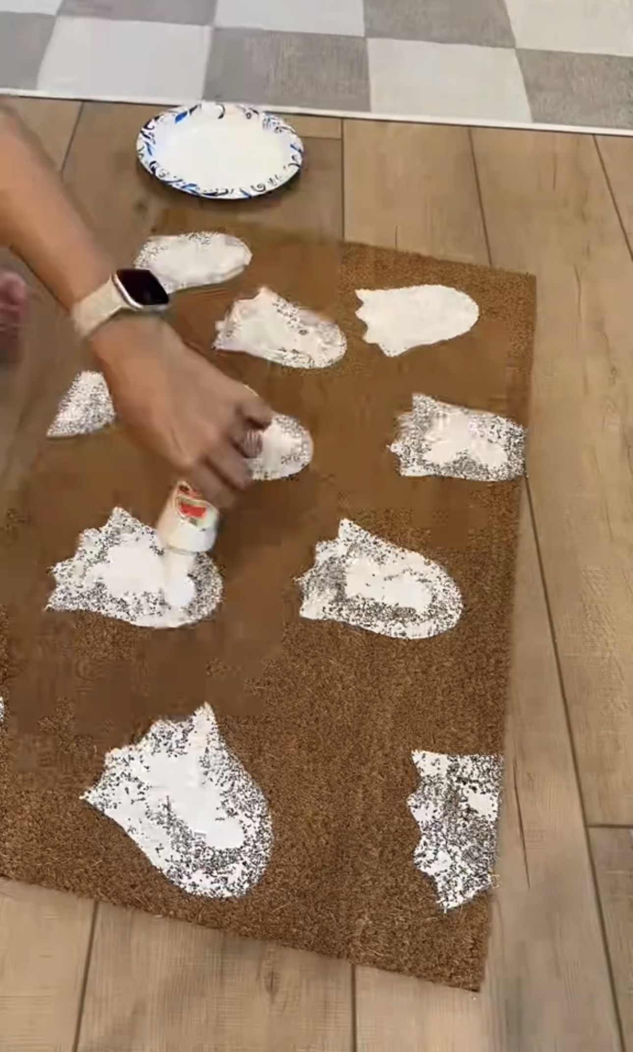 Easy & Inexpensive DIY Halloween Door Mat - Newbuild Newlyweds