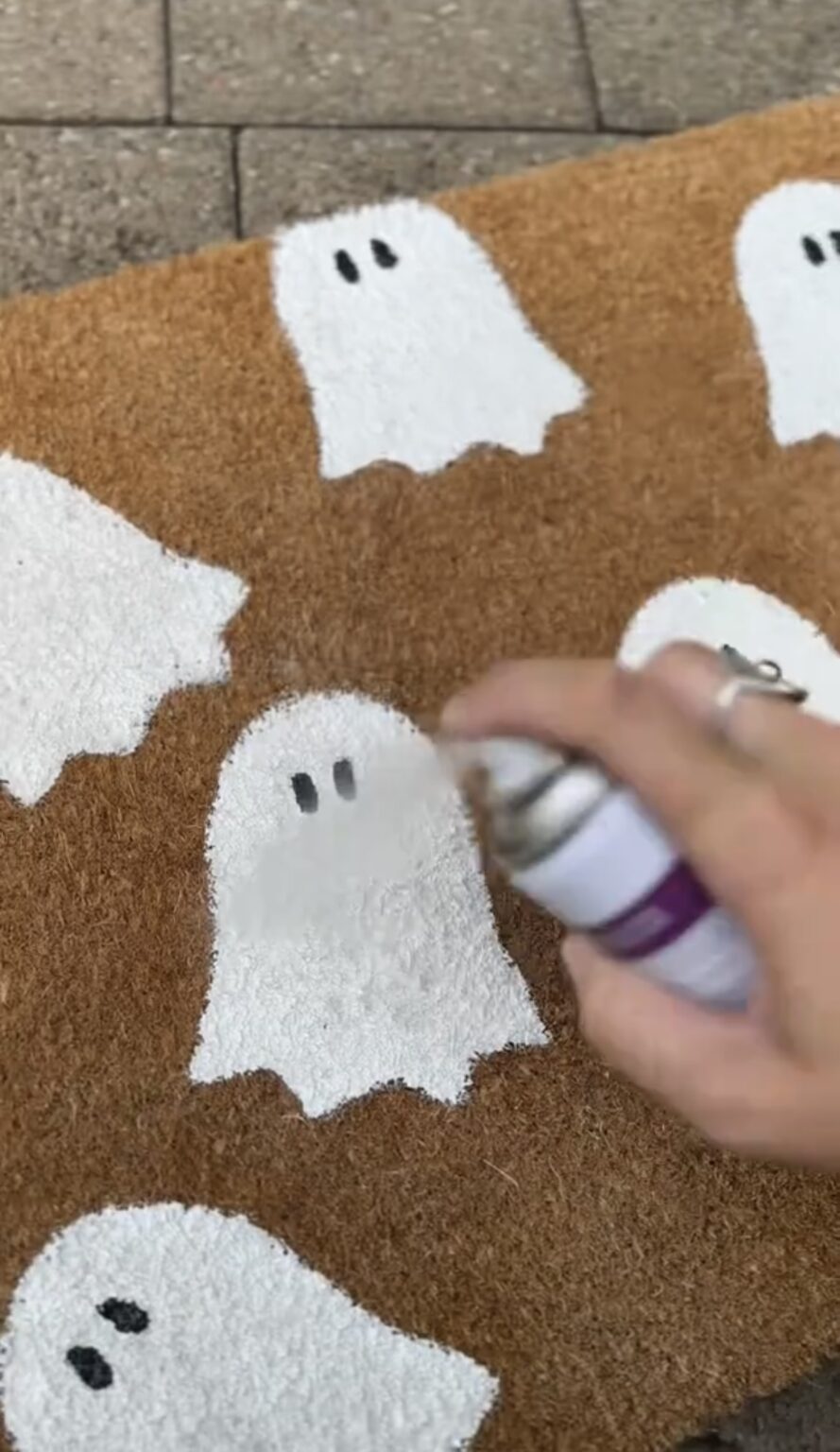 Easy & Inexpensive DIY Halloween Door Mat - Newbuild Newlyweds