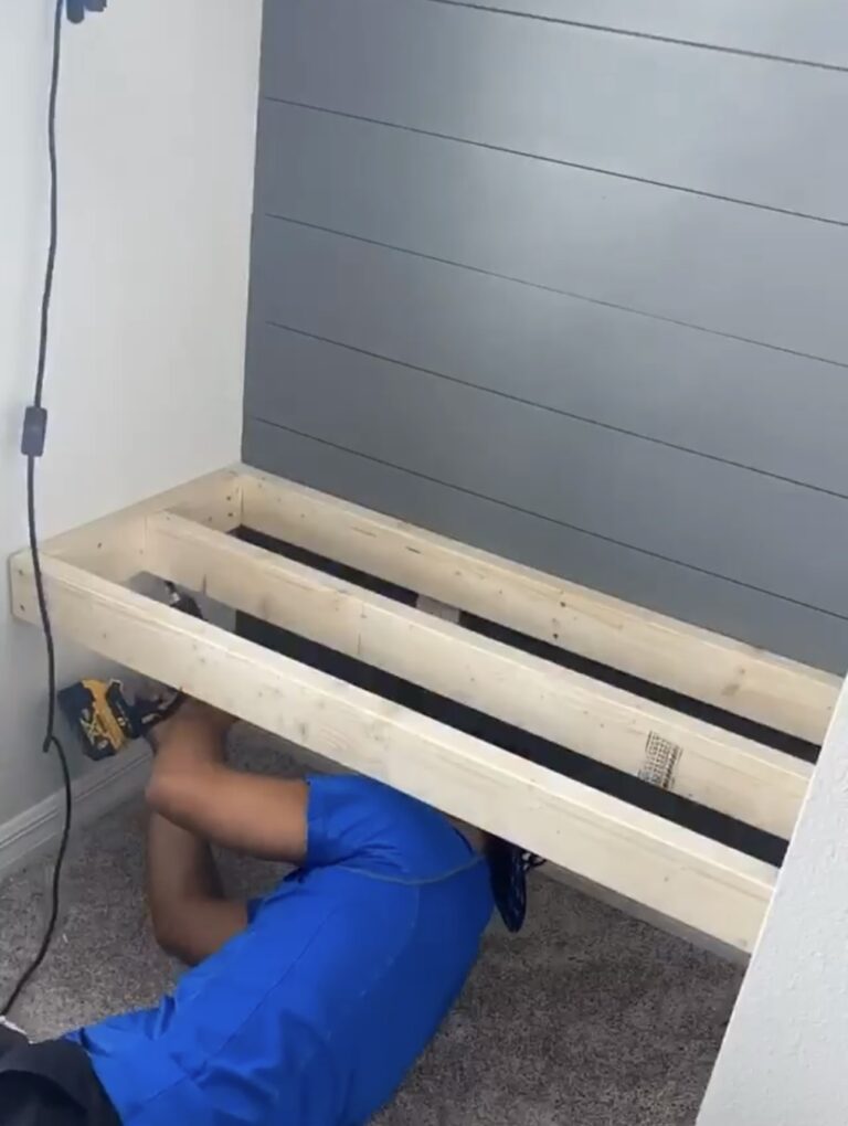 DIY Reading Nook Floating Bench - Newbuild Newlyweds