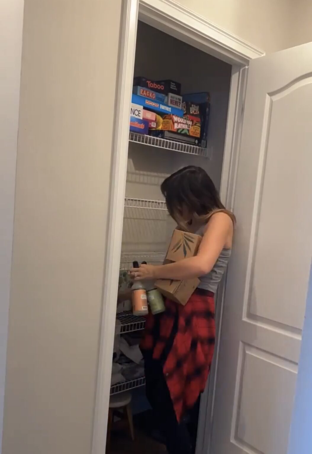 DIY Faux Wood Wire Shelf Covers - Newbuild Newlyweds